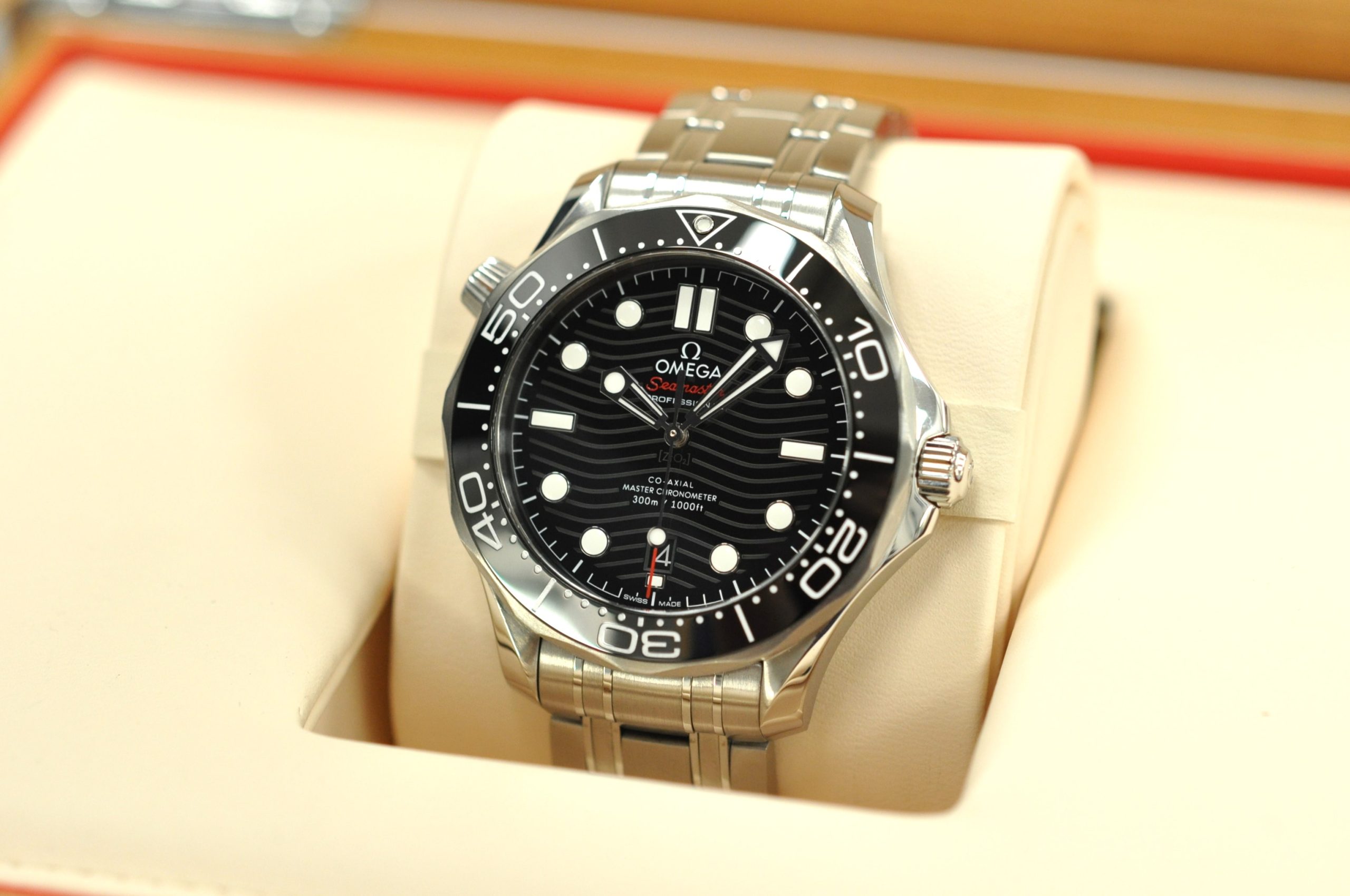 Omega 2019 Seamaster Diver 21030422001001 - Hackett Watches